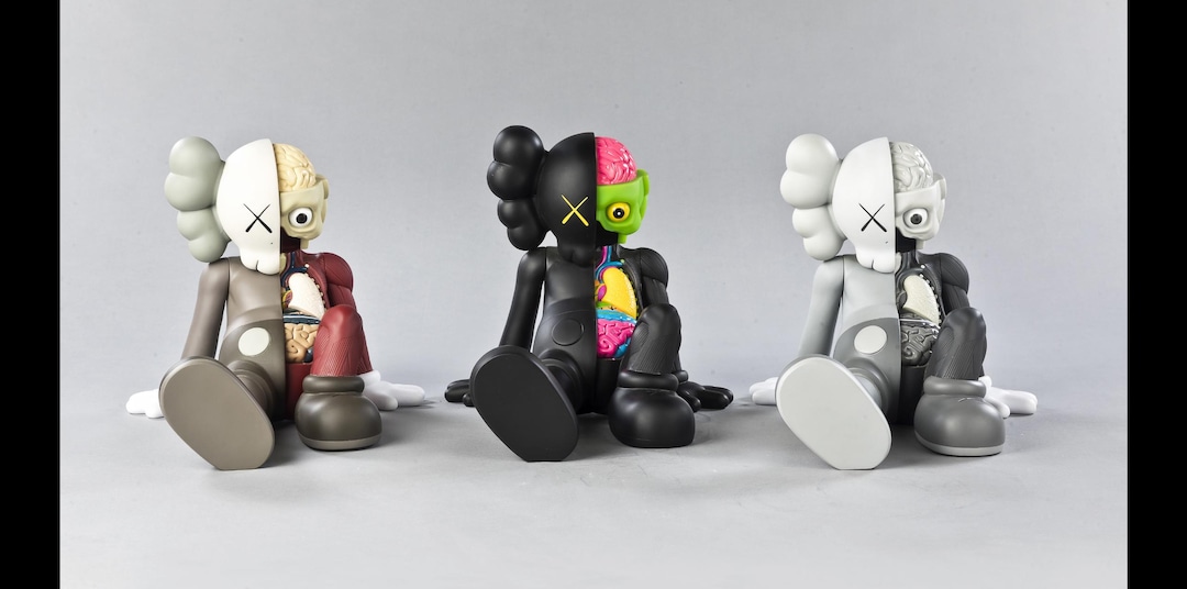 KAWS Replica Companion Sitting Resting Place Vinyl Figure – 23cm ...