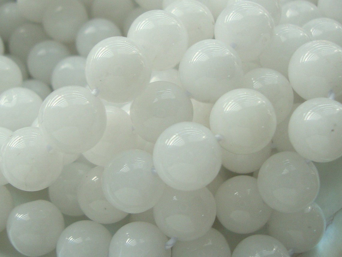 White Natural Quartzite Smooth 8mm Round Beads Natural - Etsy