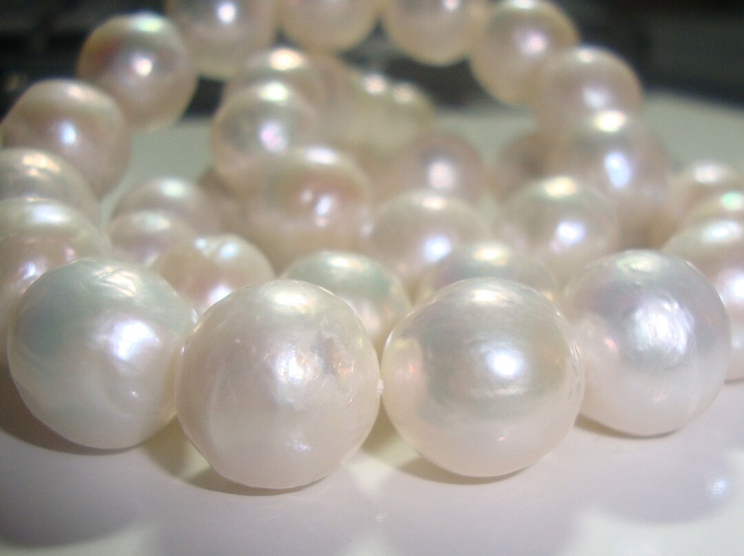 Kasumi Like Creamy White Nucleated Bead Freshwater Wrinkly Round Pearls ...