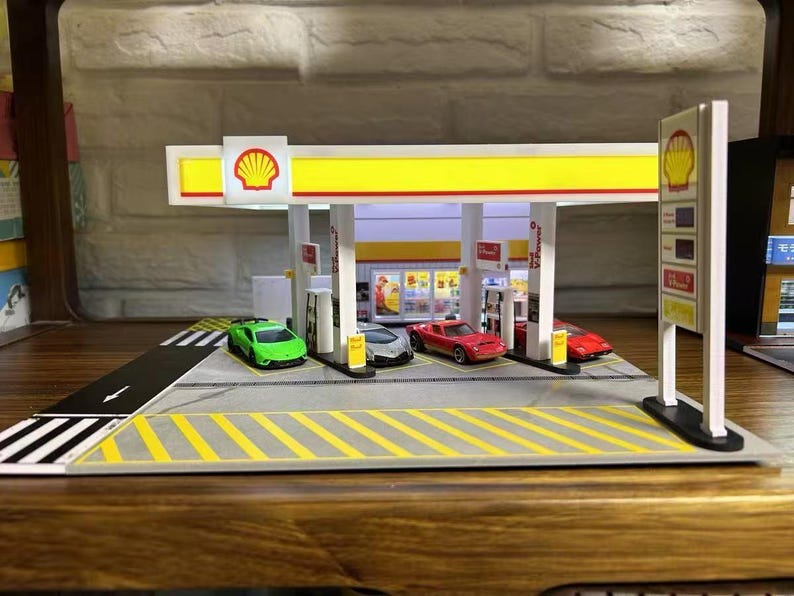 1:64 Scale Shell Gas Station Model – LED Lighted, Movable Doors, Fuel ...