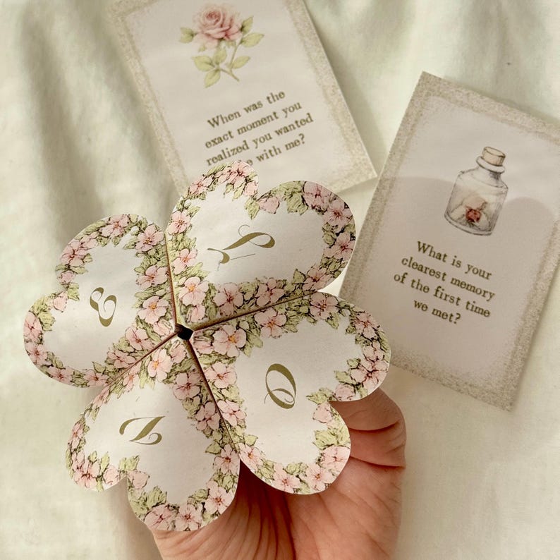 Printable Love Fortune Teller Game | Valentine's Day Cootie Catcher ...