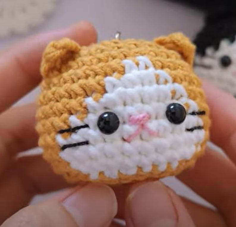 Crochet Kitten Keychain: Amigurumi Cat, Easy Pattern (PDF) - Etsy