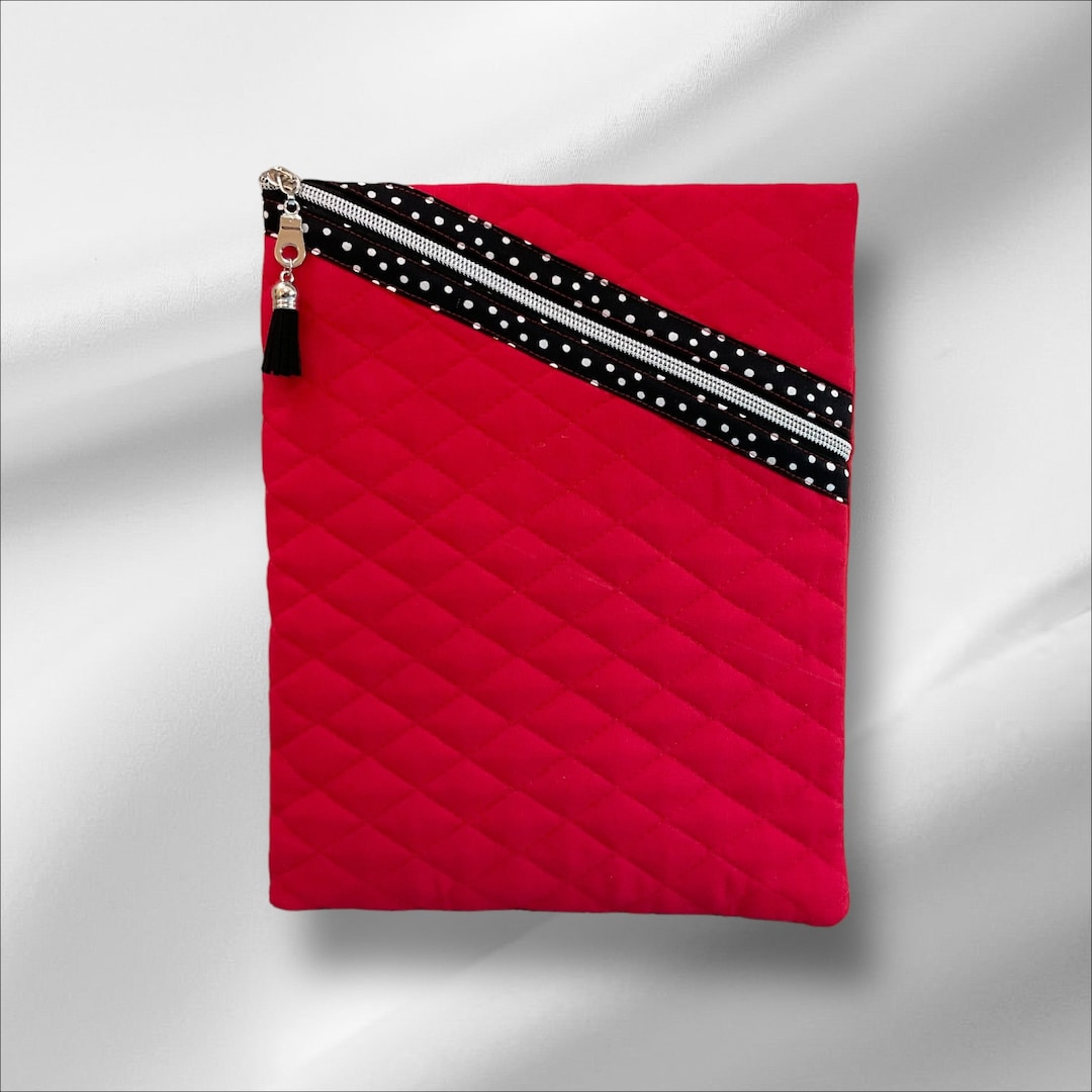 ROOMY Unique Diagonal Zipper Pouch/beautiful Red/medium Size All ...