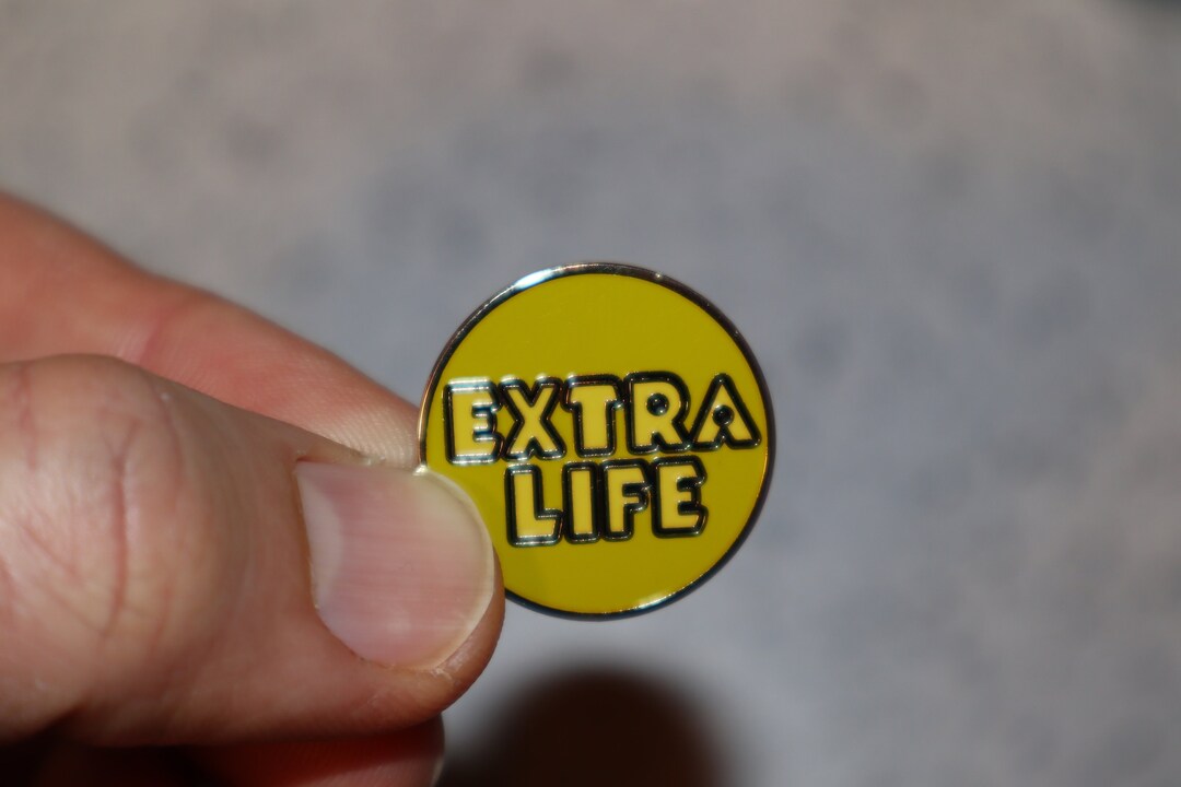 Ready Player One Extra Life Coin Enamel Pin Prop Halloween Christmas ...