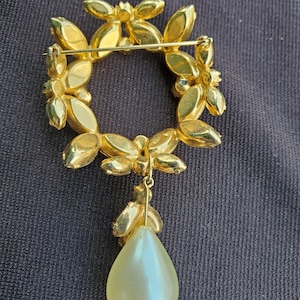 Vintage Dangling Pearl and Rhinestone Brooch Set 1960's Unsigned - Etsy UK