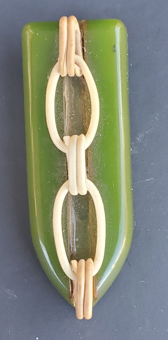 Vintage 1930s Bakelite Green Dress Clip - Gem