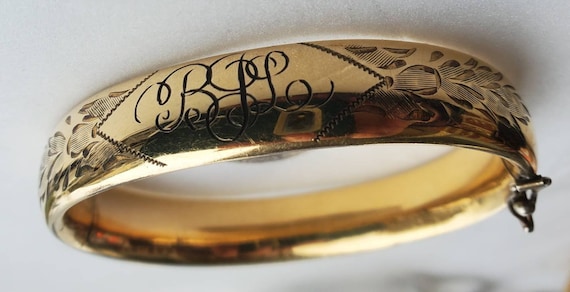 antique gold bangle - Gem