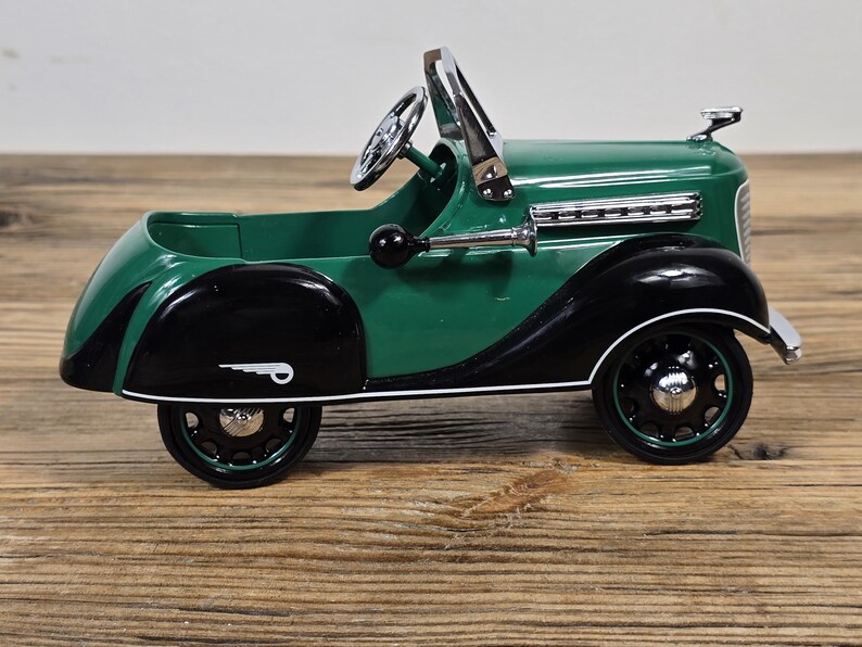 Hallmark Kiddie Car Classics 1937 Steelcraft Streamliner, Vintage Pedal ...