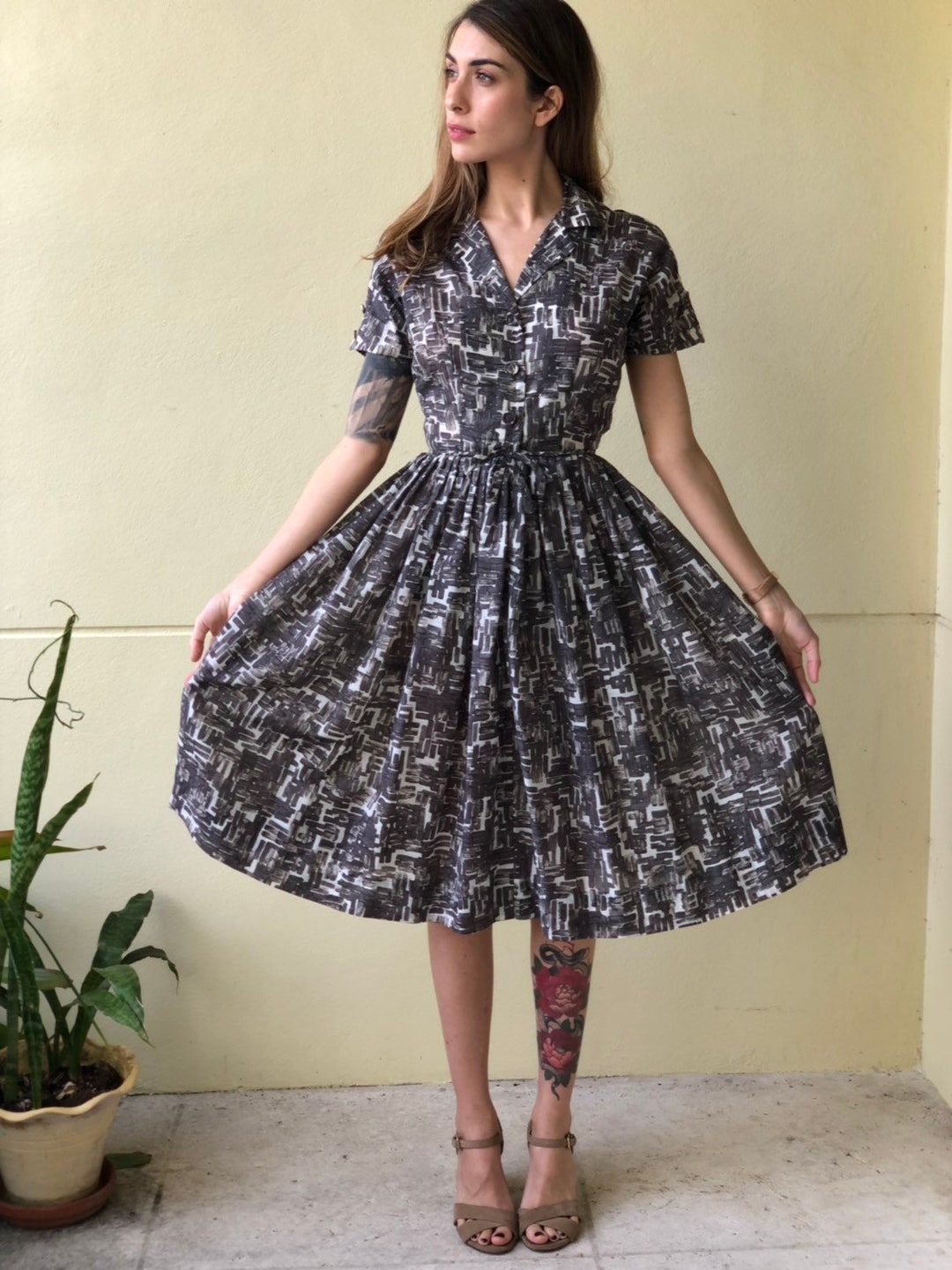 1950's Atomic Dress / Vintage Cotton Dress / Charcoal Gray and White ...