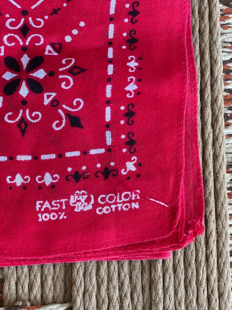 Vintage Red Bandana / Color Fast Trunk up / 1950's - Etsy