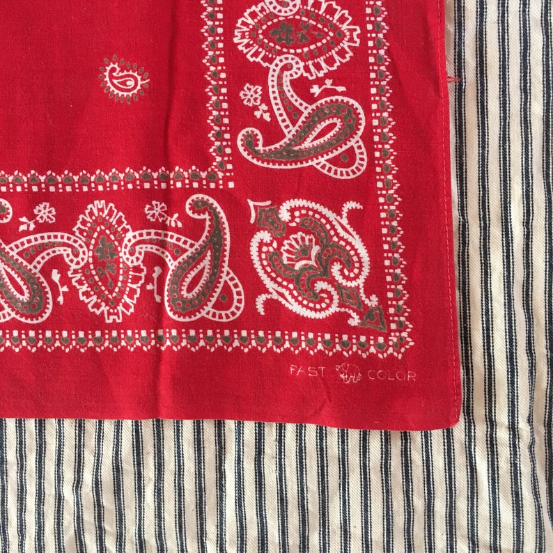 Turkey Red Bandana / 1930's 1940's Trunk Down Fast - Etsy Canada