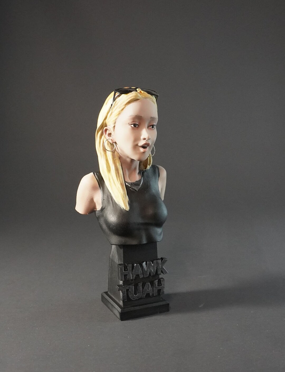 HawK Tuah Girl Bust Statue - Etsy México