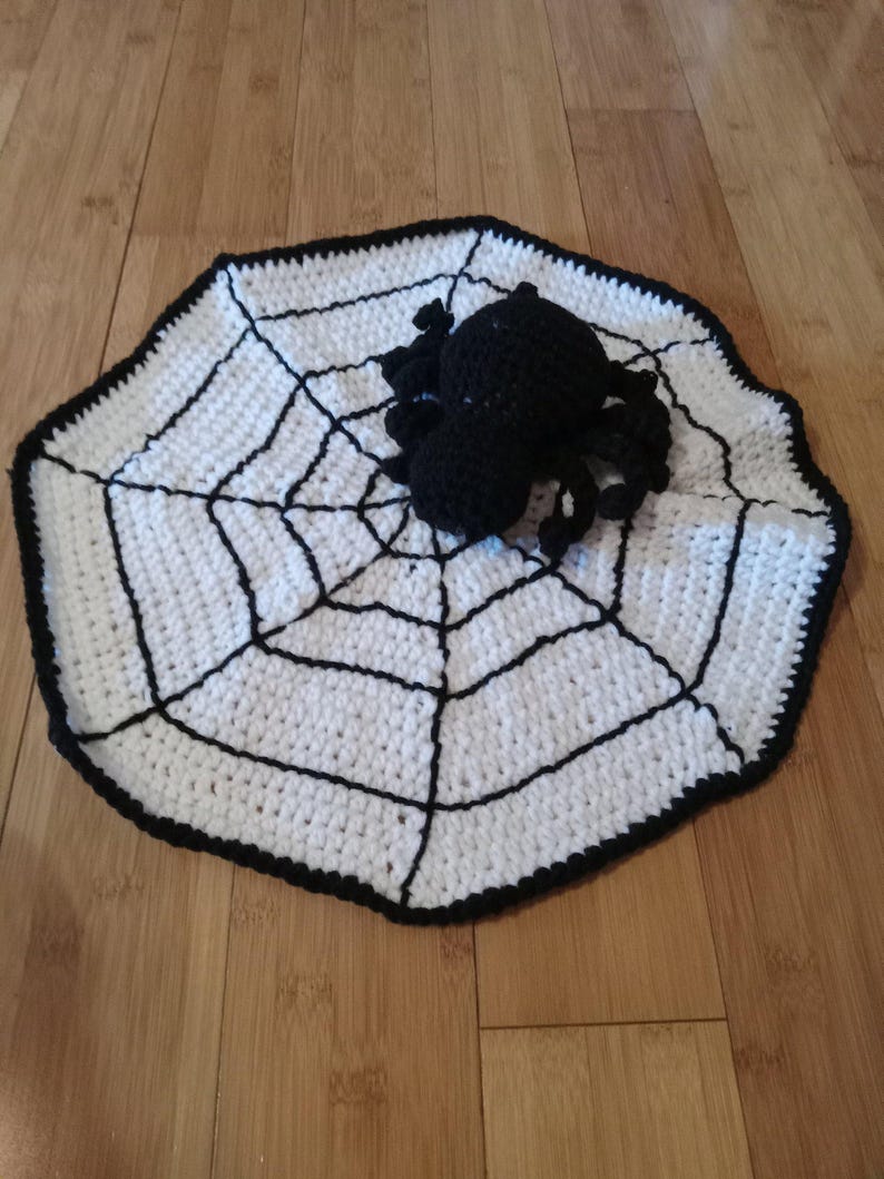 Spider Web Table Mat, Halloween Decoration, Spider, Crochet Centerpiece ...