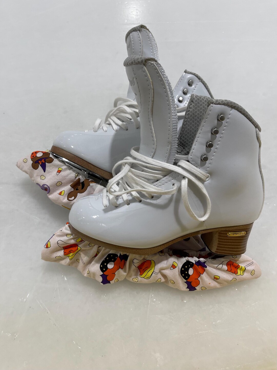 Adult Ice Skate Figure Skate Hockey Skate Blade Soakers- Magical Mouse ...