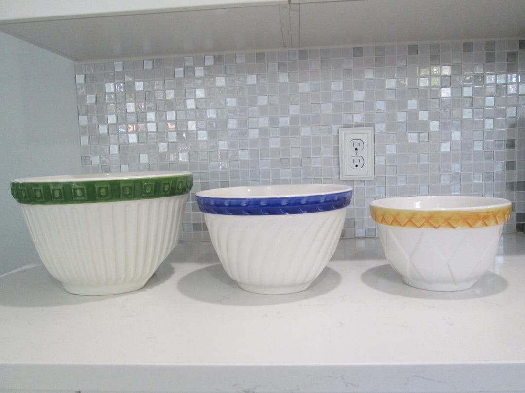 Ceramic Nesting Mixing Bowls, CIC - Italy - Set of 3 - Etsy