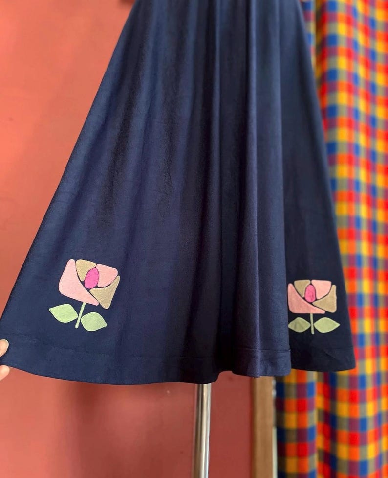 Vintage Floral Appliqué A-line Midi Skirt Rare Embroidered Elegant Bell ...