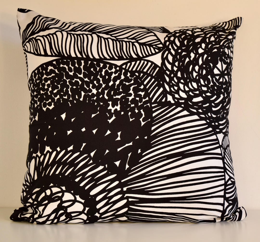 Black & White Marimekko Pattern Kurjenpolvi Back Solid Black Handmade ...