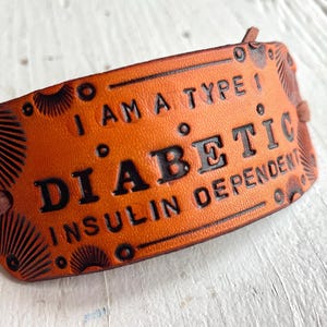 Type 1 Diabetic Medical Alert Bracelet - Insulin Dependent - Unisex ...