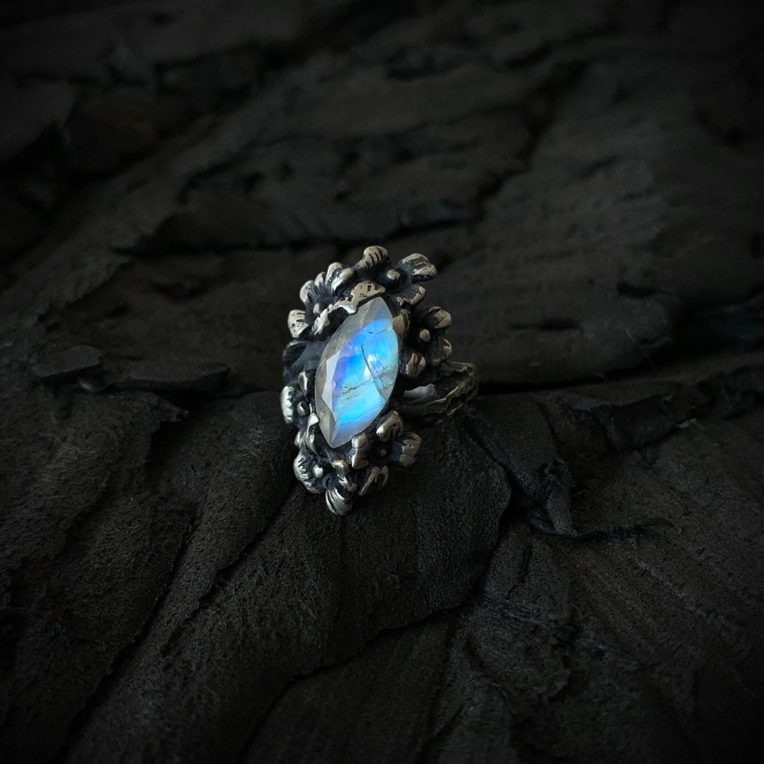 Nightshade Ring - Etsy