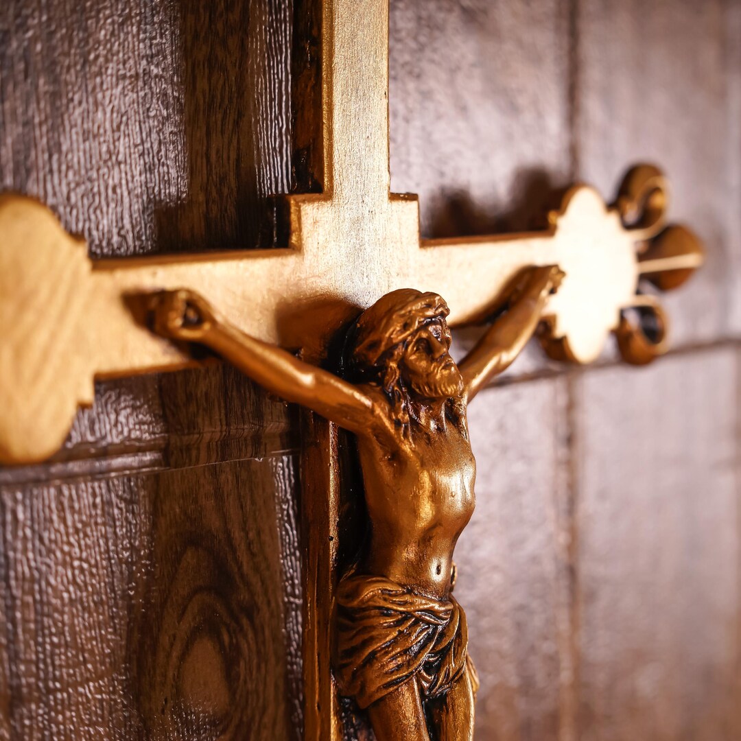 Jesus Crucifix Corpus Statue – Catholic Wall-mounted Christ Figure ...