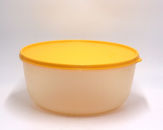 Vintage Tupperware 4 Quart Bowl With Yellow Lid 1834-9 - Etsy