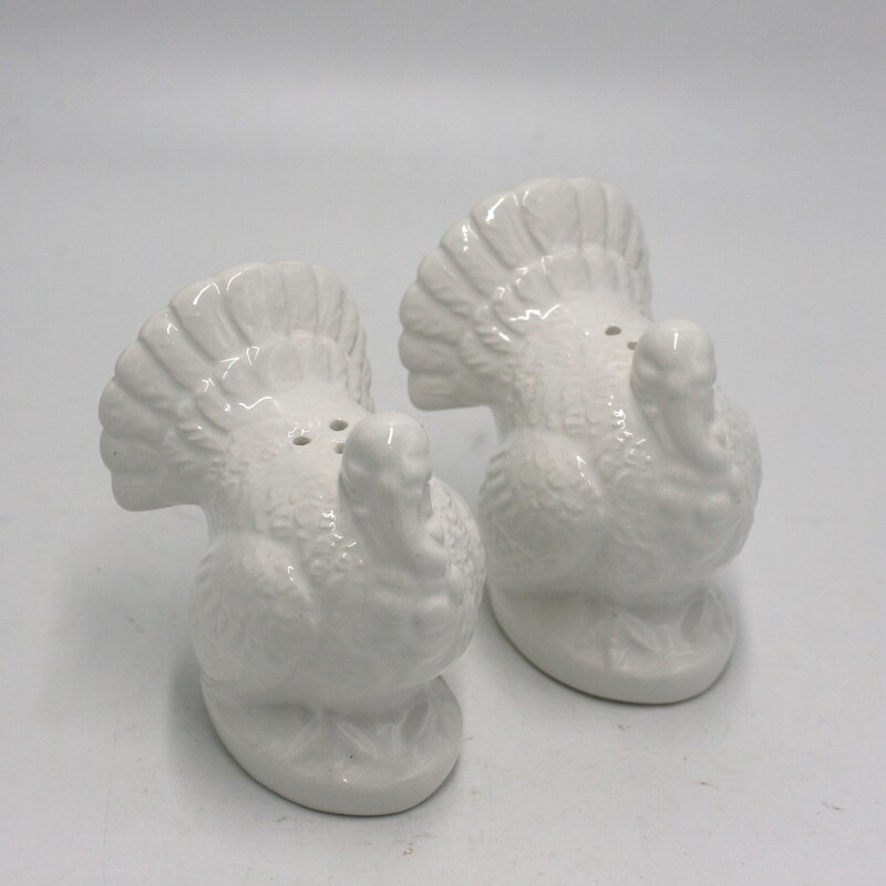 Turkey Salt and Pepper Shakers - Etsy