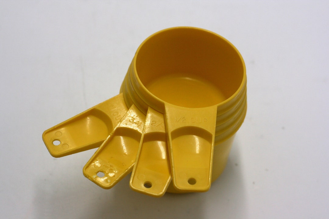 Vintage Tupperware Yellow Measuring Cups. - Etsy