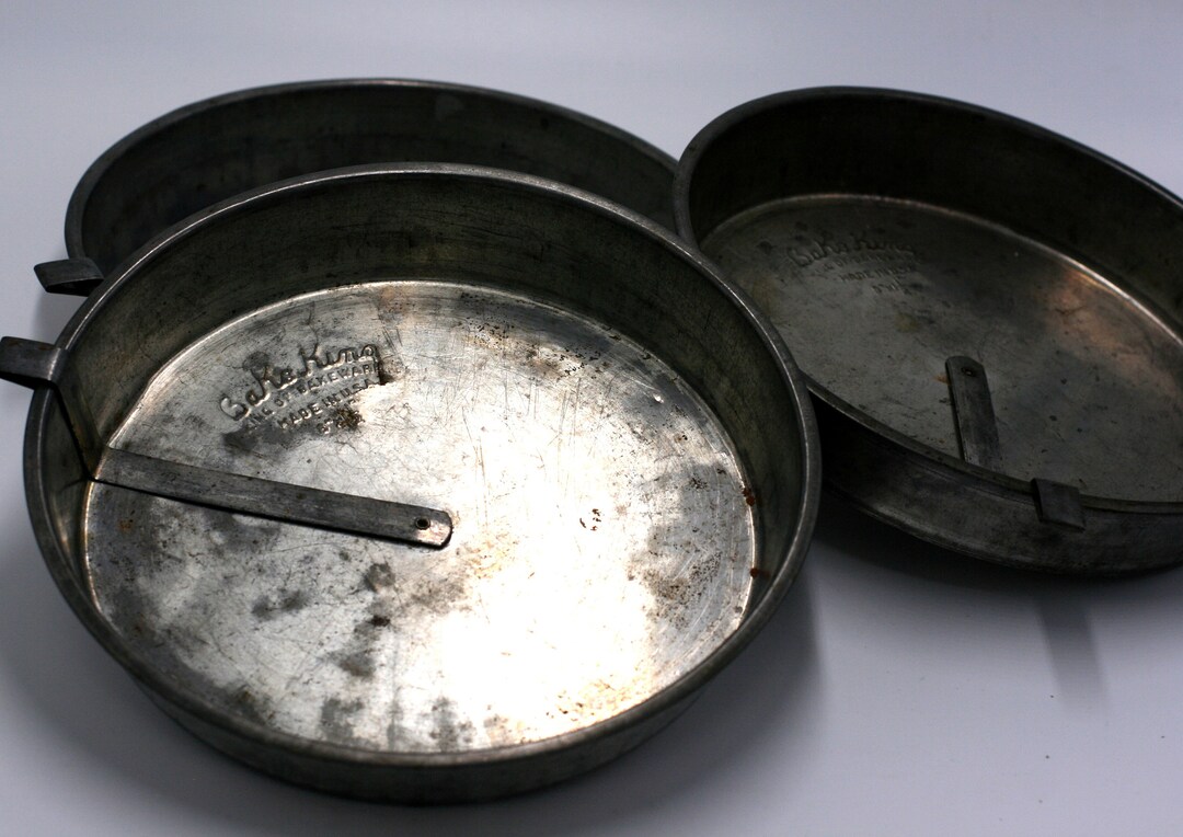 Vintage Bake King Slider Release Round 8" Cake Pans Set of Three - Etsy