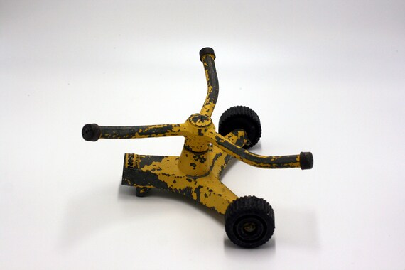 Vintage Nelson Yellow Chippy Sprinkler - Etsy