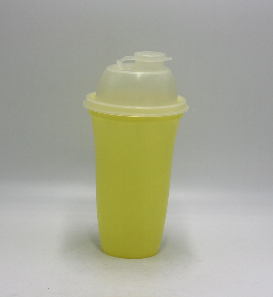 Vintage Tupperware Drink Shaker 844-3 - Etsy