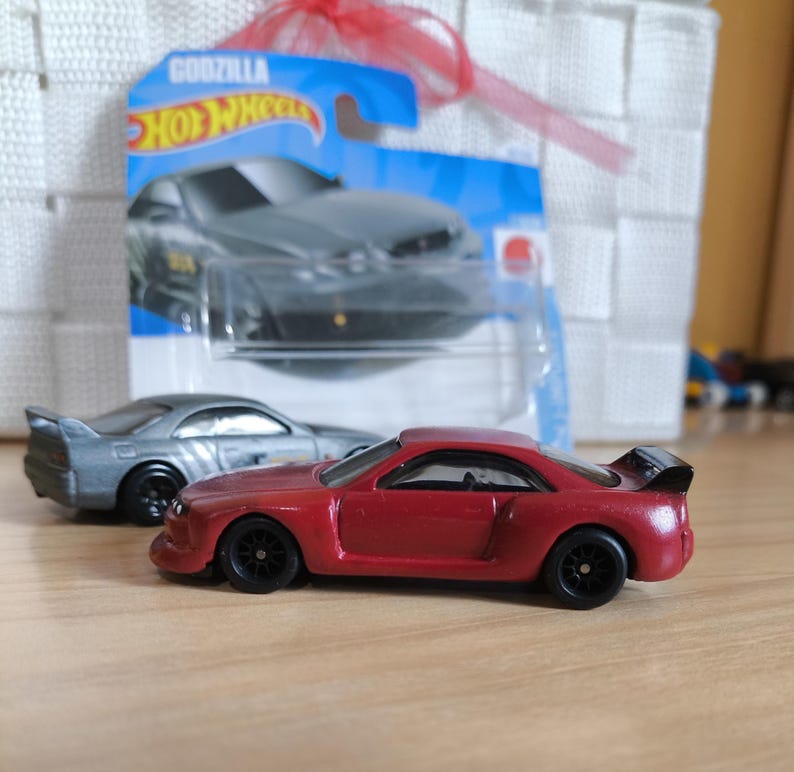 Hot Wheels Nissan GTR R33 Wide Body Kit | 1/64 Diecast Collectible ...