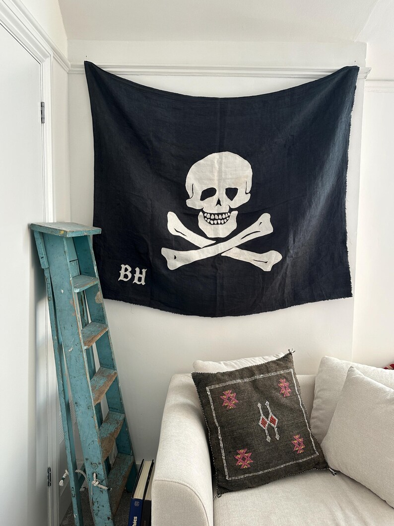 Antique Skull & Crossbones Pirate Flag - Etsy