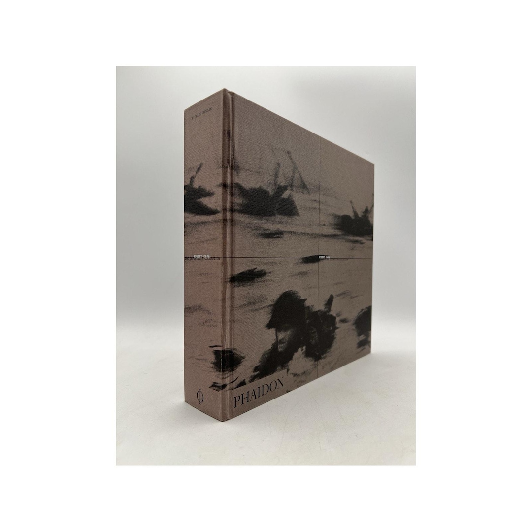 Robert Capa the Definitive Collection by Richard Whelan 2001 Phaidon ...