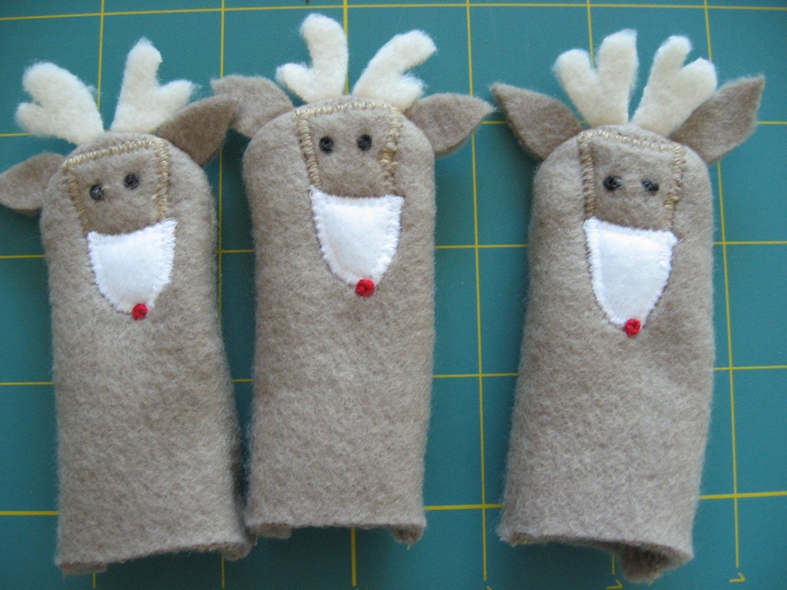 PATTERN-PDF Santa and Rudolph Furry Fingers Finger Puppets - Etsy