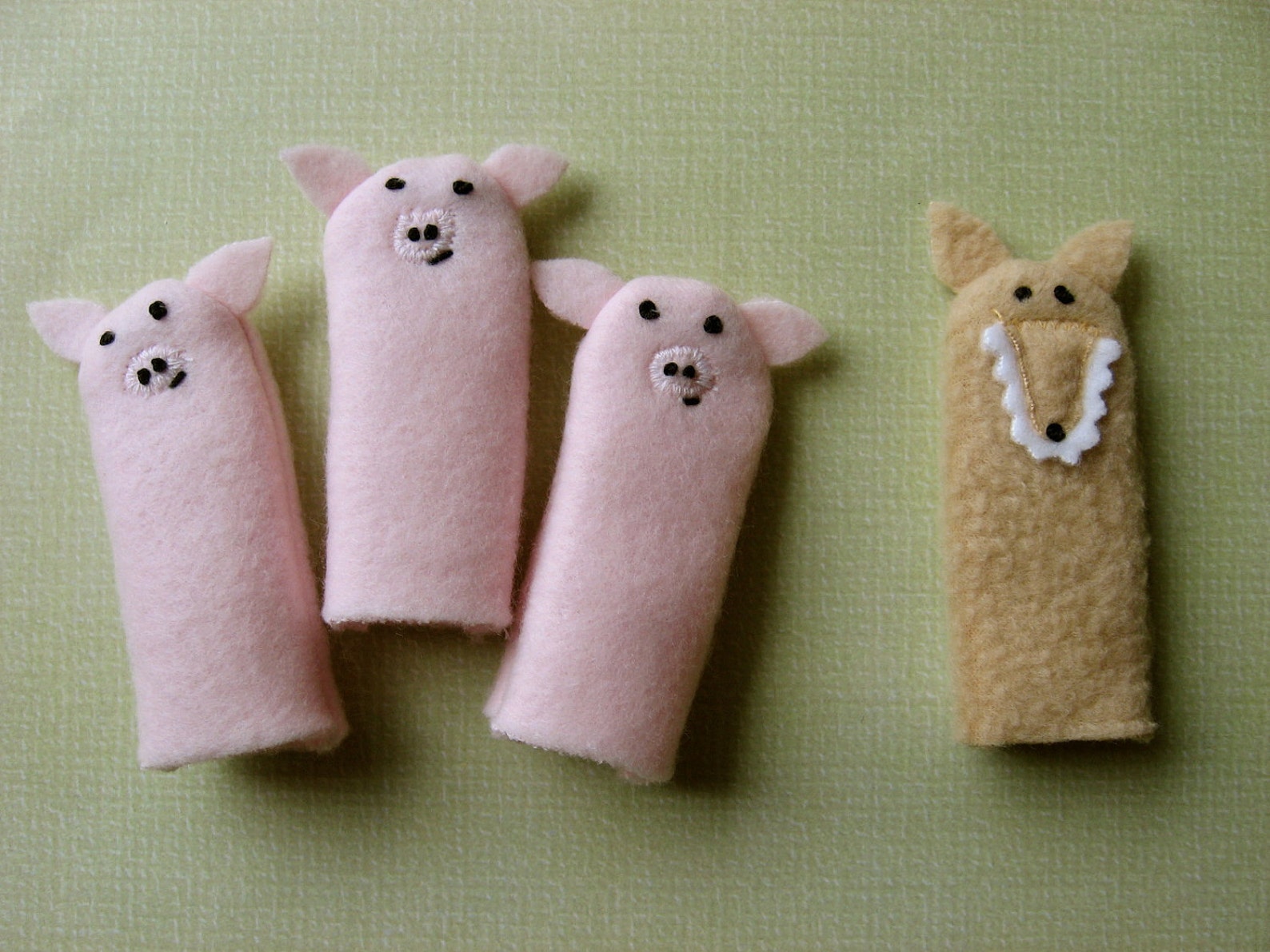 Three Little Pigs and a Hungry Wolf- Furry Fingers Finger Puppet Set - Etsy