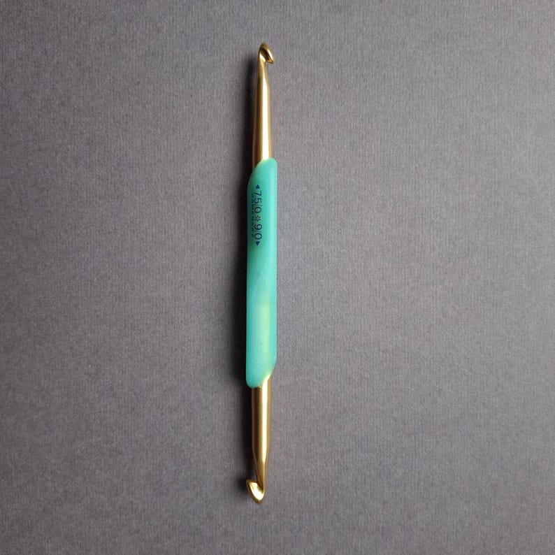 Double-ended Japanese Hamanaka Raku-raku Crochet Hook - Etsy