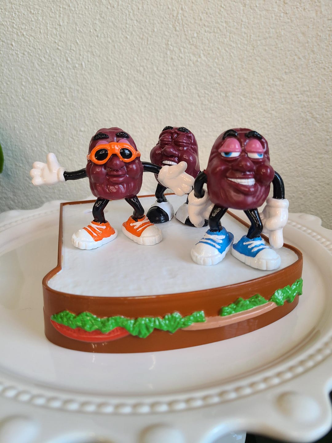 80s Vintage California Raisins Set of 3 Figurines.and Bread Stage - Etsy