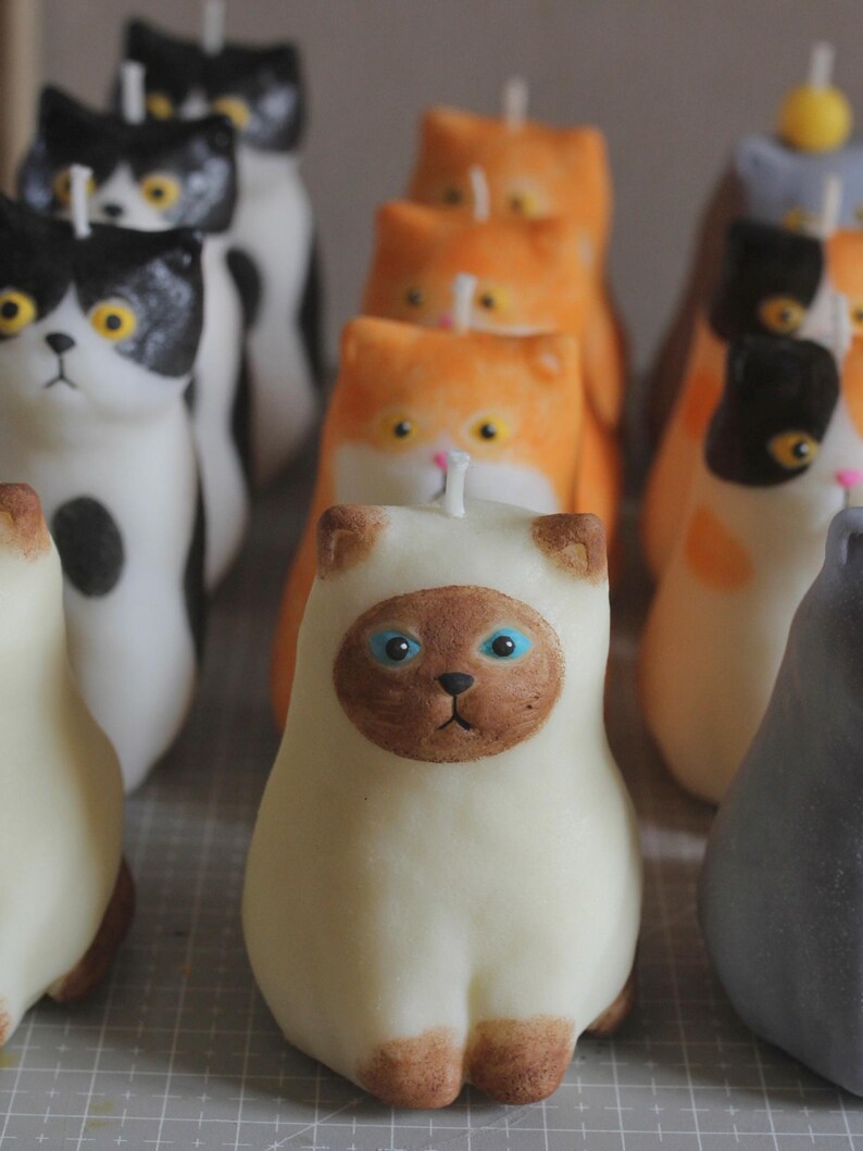 Handmade Cat-shaped Candle | Cat Portrait Candle | Unique Home Decor ...