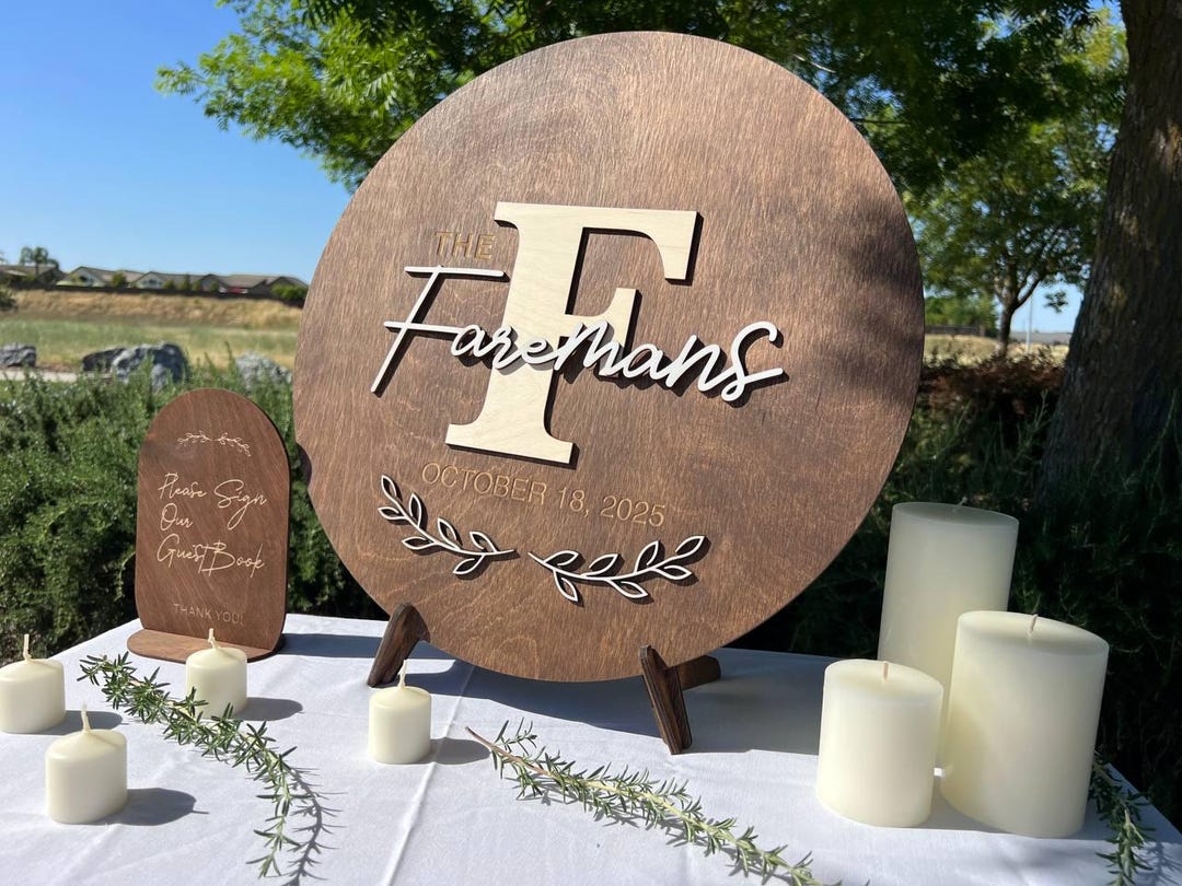 Rustic Round Wedding Sign – 3D Personalized Wood Guestbook Alternative ...