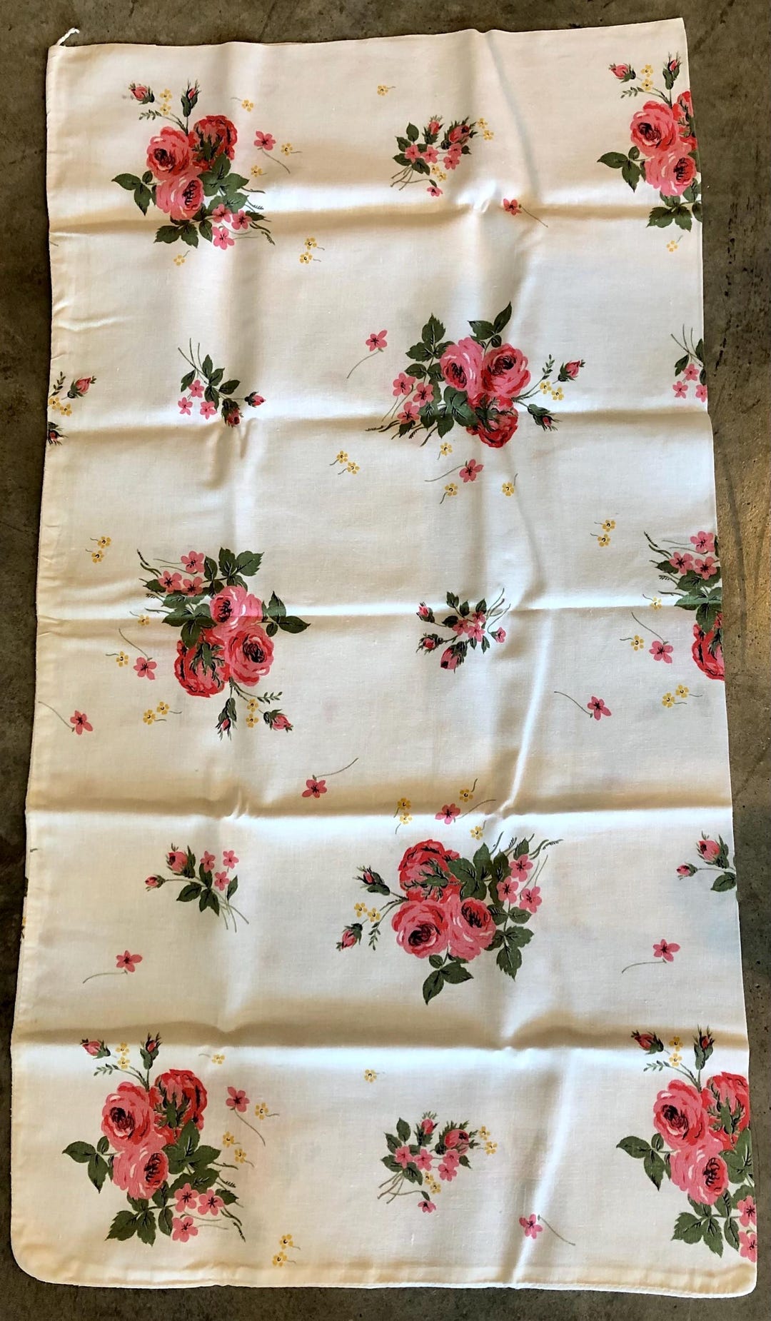Vintage 1940s Red Roses Feedsack: Original Chain Stitch Cotton Fabric ...