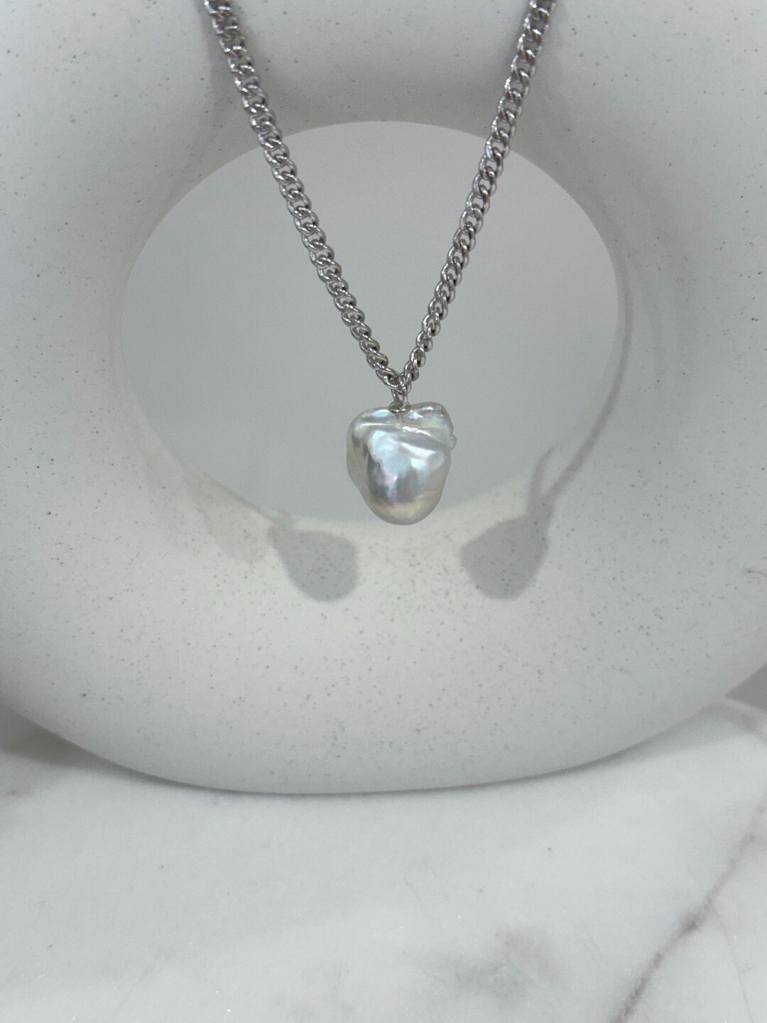16.4x19.5mm Extreme Luster Elegant White Iridescent Baroque Pearl ...