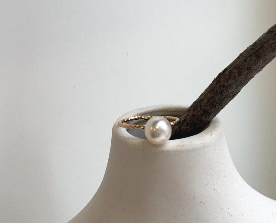 Elly’s 8mm Akoya Ivory Ocean Pearl Ring: Extreme Luster Mirrored, S925 ...