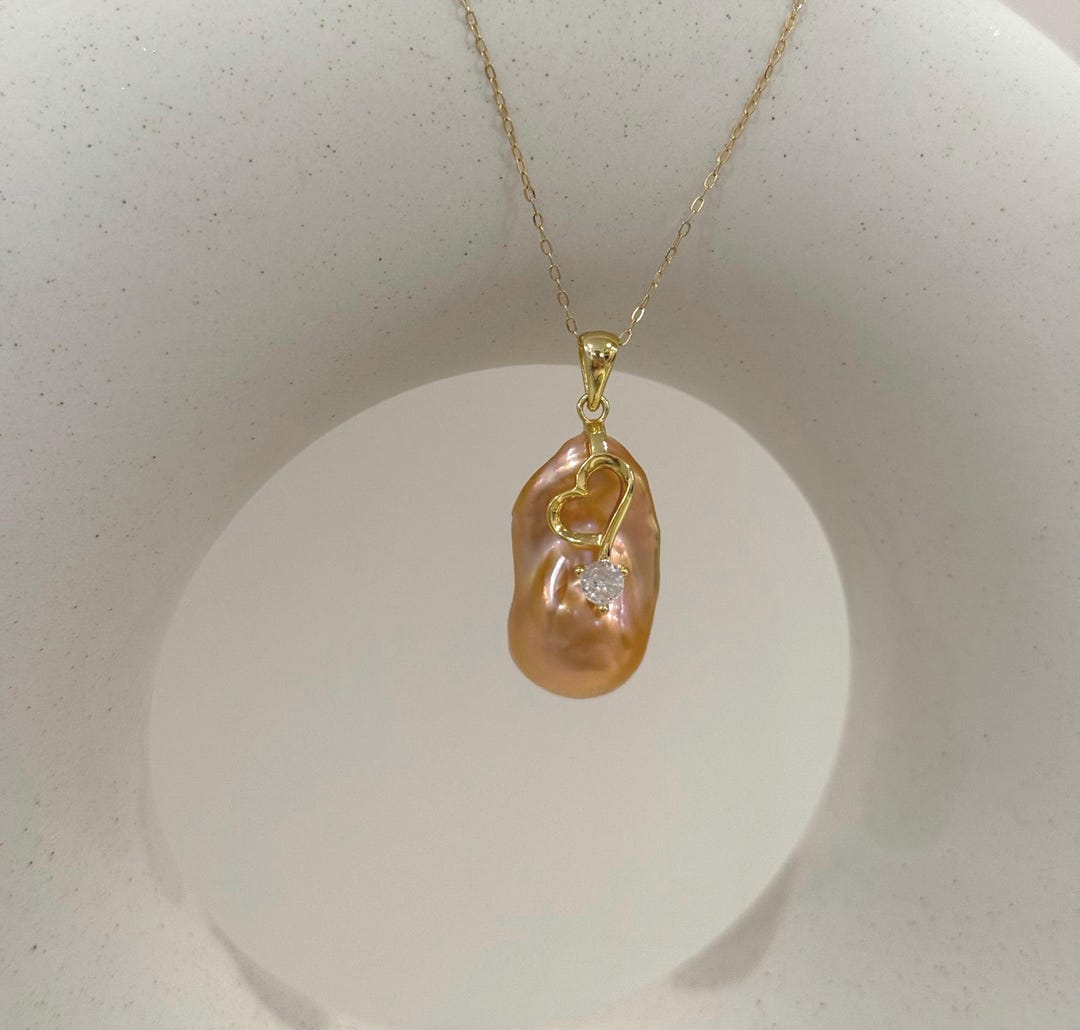 Elly’s Strong Luster Fireball Peach Gold Baroque Pearl Dazzling Stylish ...