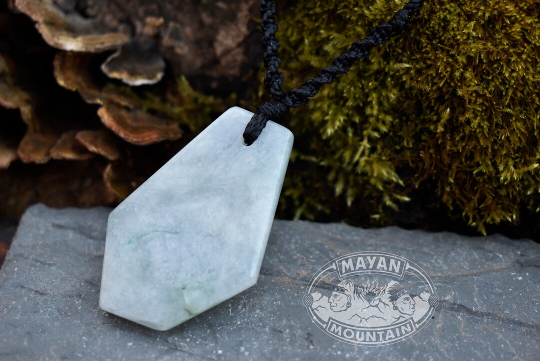 TRANSLUCENT LUNA // White Jadeite Jade // Macrame Necklace ...