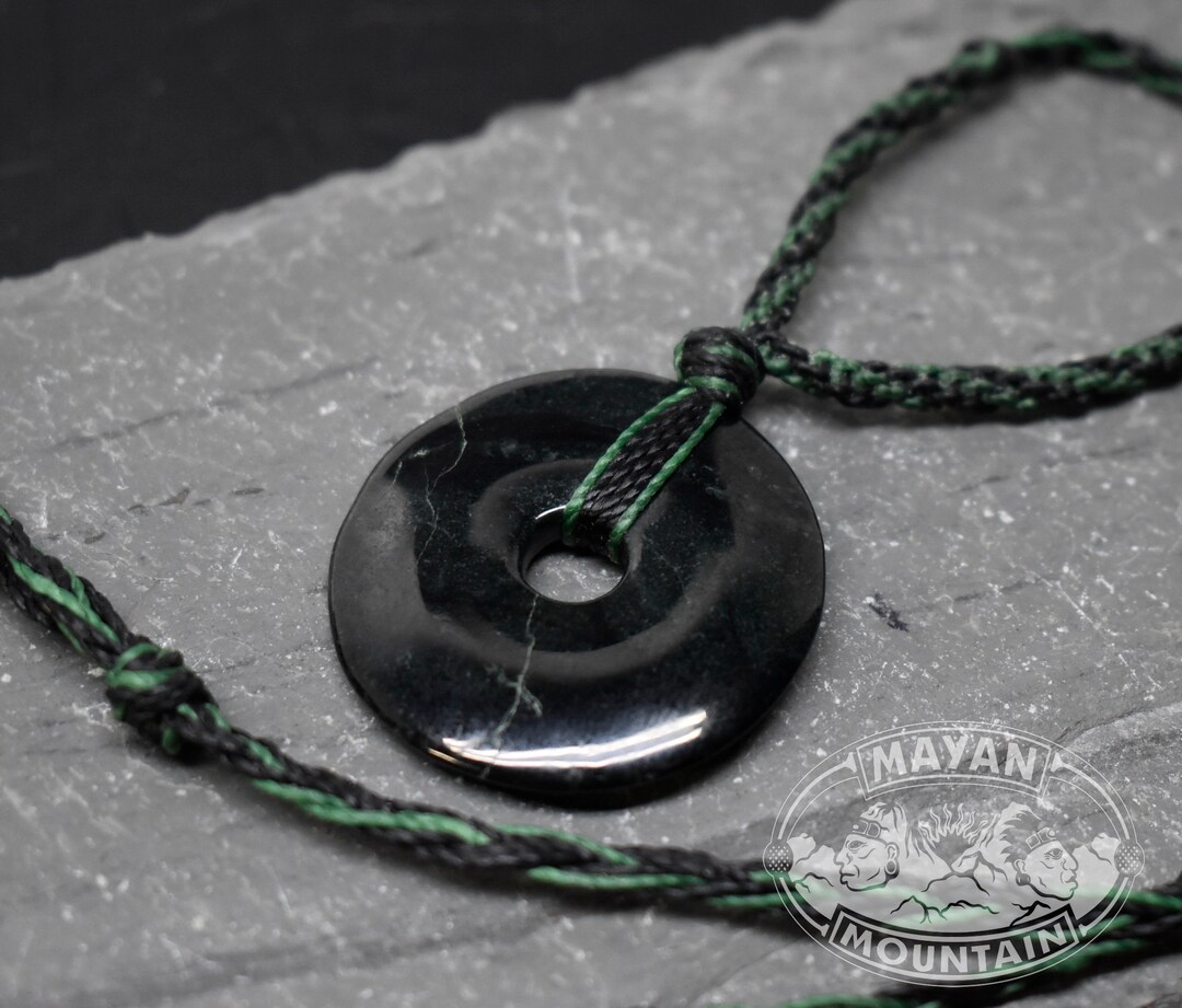 LARGE DONUT // Dark Green BLACK Jadeite Jade // Macrame - Etsy