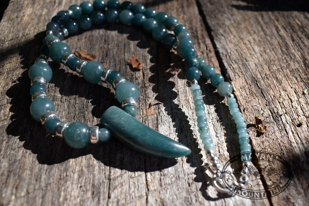 LARGE TOOTH CLAW // Super Translucent Light Ice Blue // Gemmy ...
