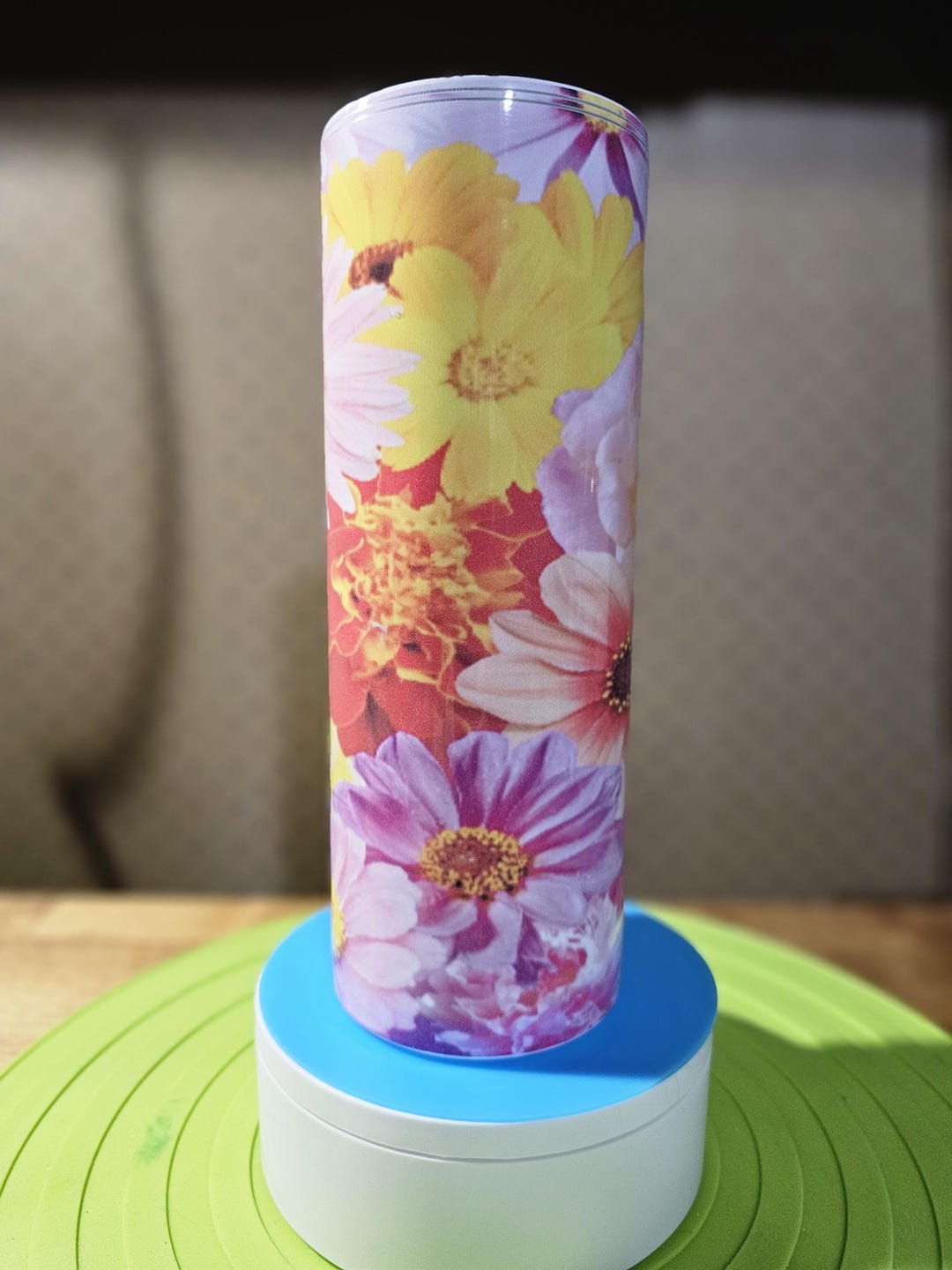 Beautiful 20 Oz Skinny Floral Tumber With Engraved Etching at the Top ...