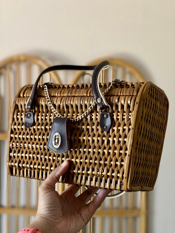 vintage wood and rattan - Gem