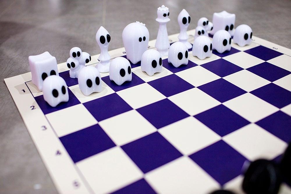 3D Printed Ghost Chess Set, Compact Travel Game - Etsy