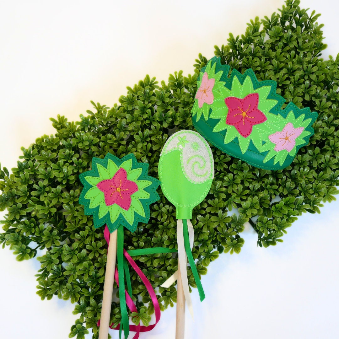 Island Princess Crown. Hawaiian Crown. Princess Crown. Flower Wand ...